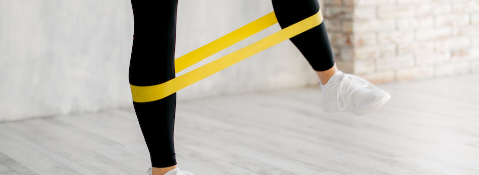 Exercices avec élastique : Nos conseils | Cercles de la Forme